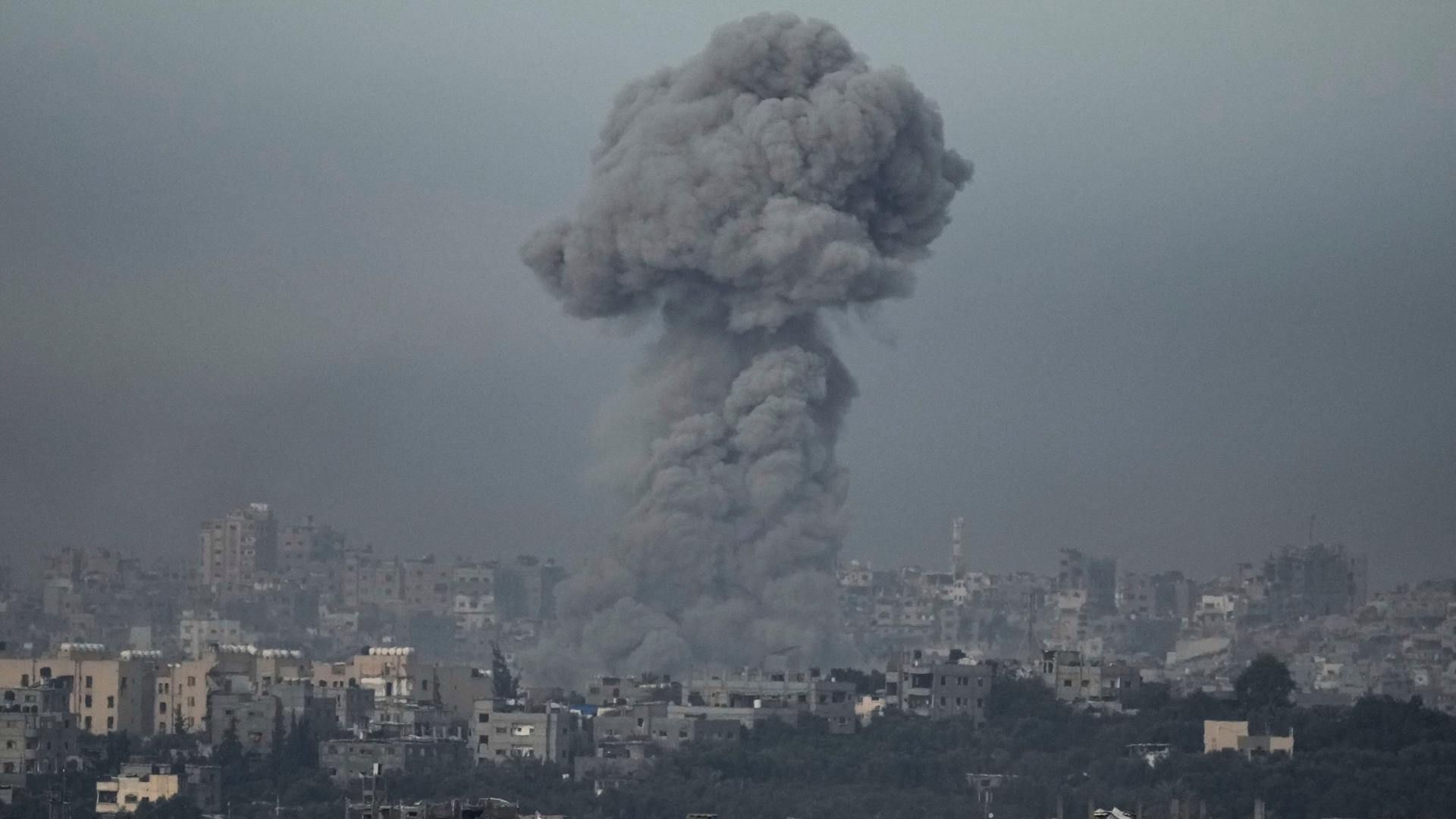 Gazastreifen - Israel greift vor Feuerpause weiter Ziele der Hamas an