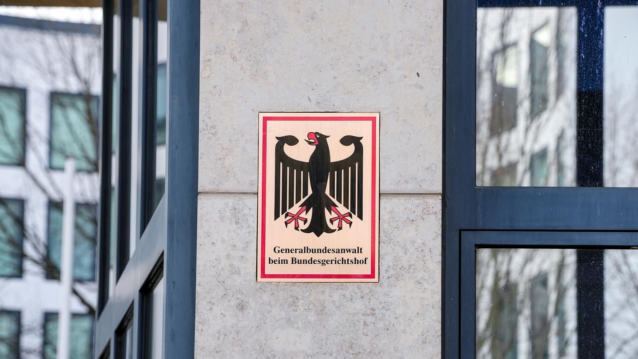 Islamistisches Motiv - Bundesanwaltschaft übernimmt Ermittlungen nach Messerangriff auf Lehrerin ...