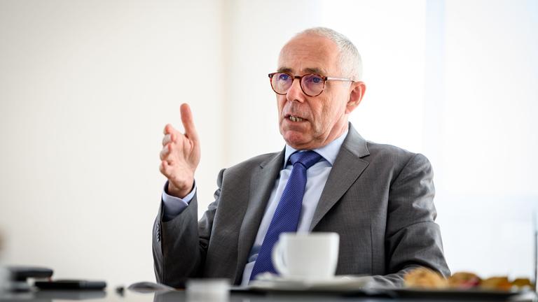 Bundesregierung - Wirtschaftsvertreter warnen vor Neuwahlen