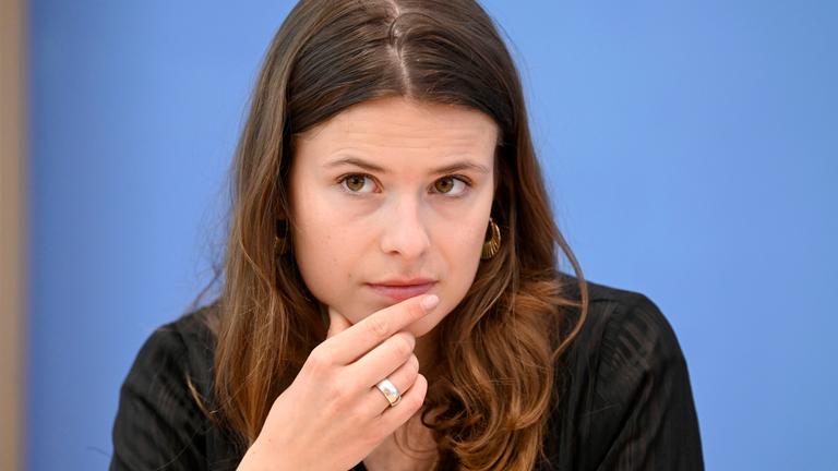 Klimaschutz: Luisa Neubauer fordert starkes Engagement