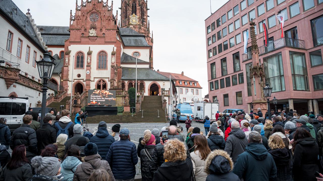 Aschaffenburg - Gedenkgottesdienst für Opfer der Messerattacke - Söder ...