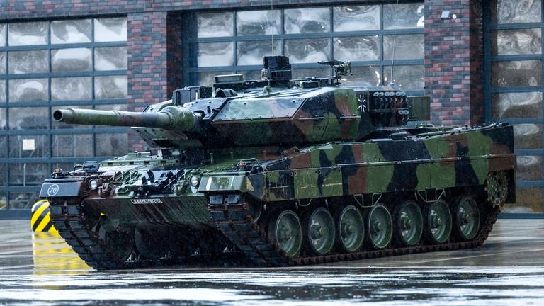 Ersatz für an Ukraine gelieferte Kampfpanzer - Bundeswehr erhält 18 ...