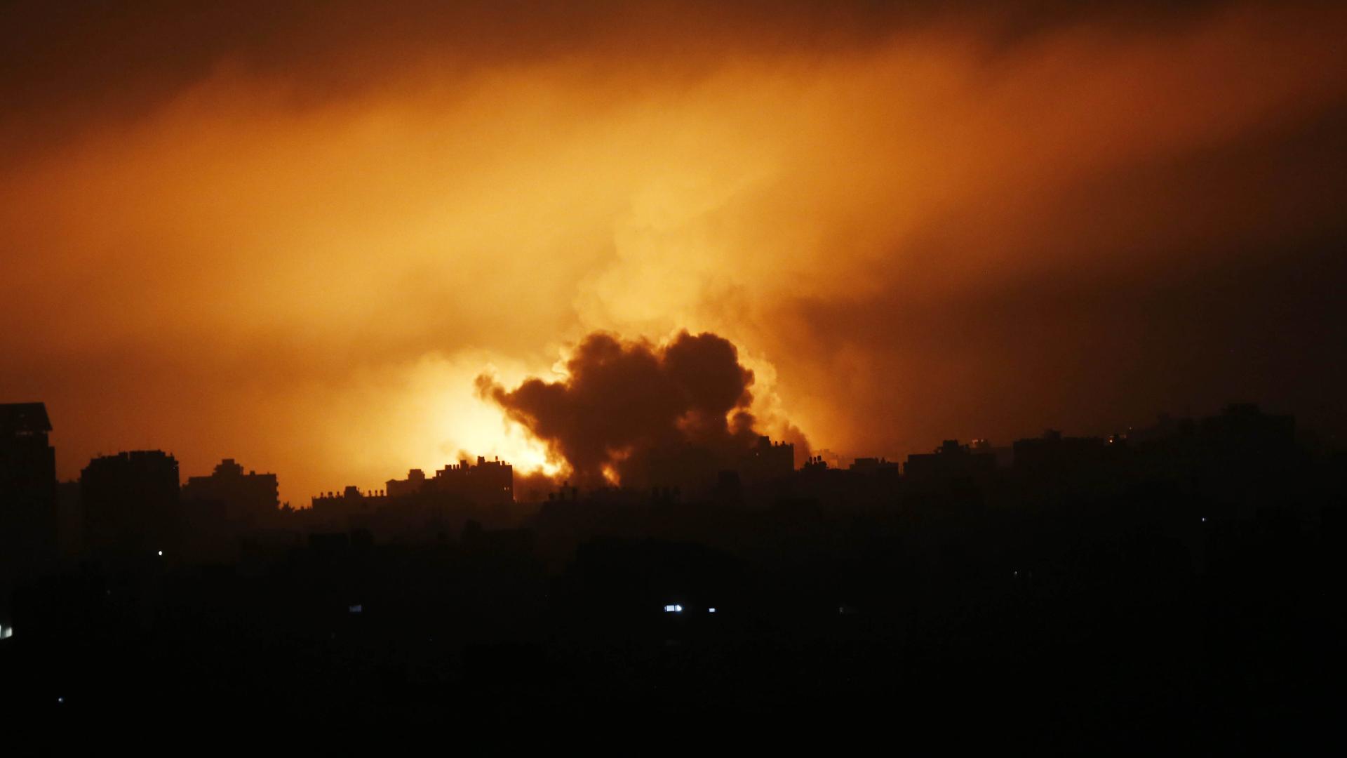 Nahost-Krieg - Israel greift auch am späten Abend Ziele im Gazastreifen an