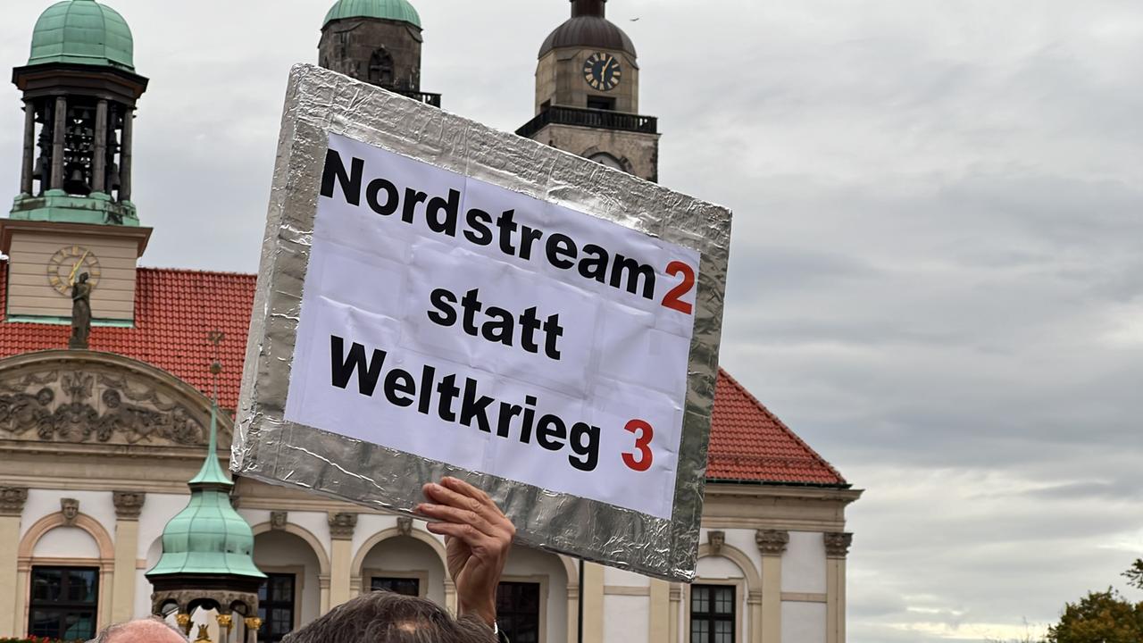 Proteste in Ostdeutschland - Begegnungen auf Montagsdemos in Sachsen-Anhalt
