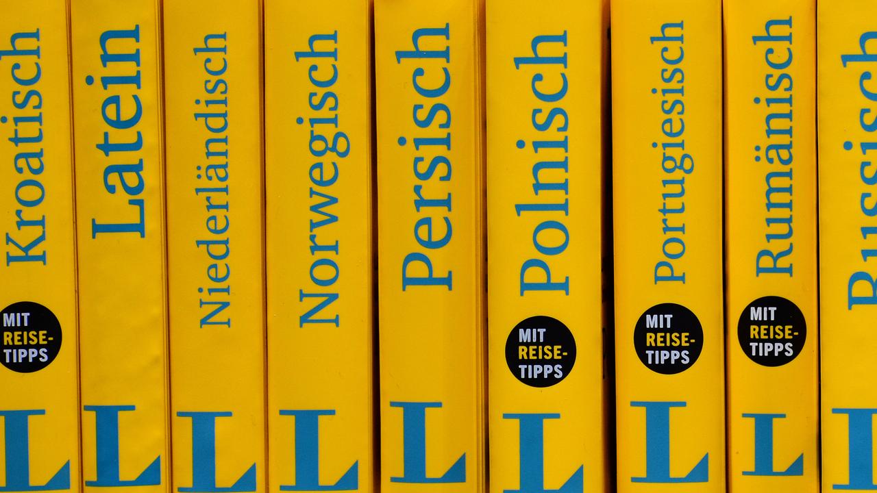 Berlin ehrt iranischen Gelehrten Bozorg Alavi mit Gedenktafel