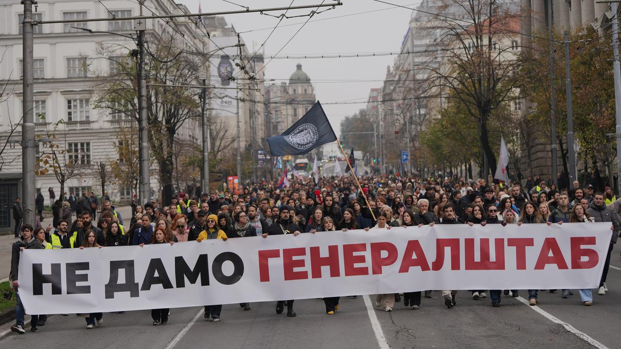 Serbien - Tausende demonstrieren in Belgrad gegen Bauprojekt von Trump-Schwiegersohn