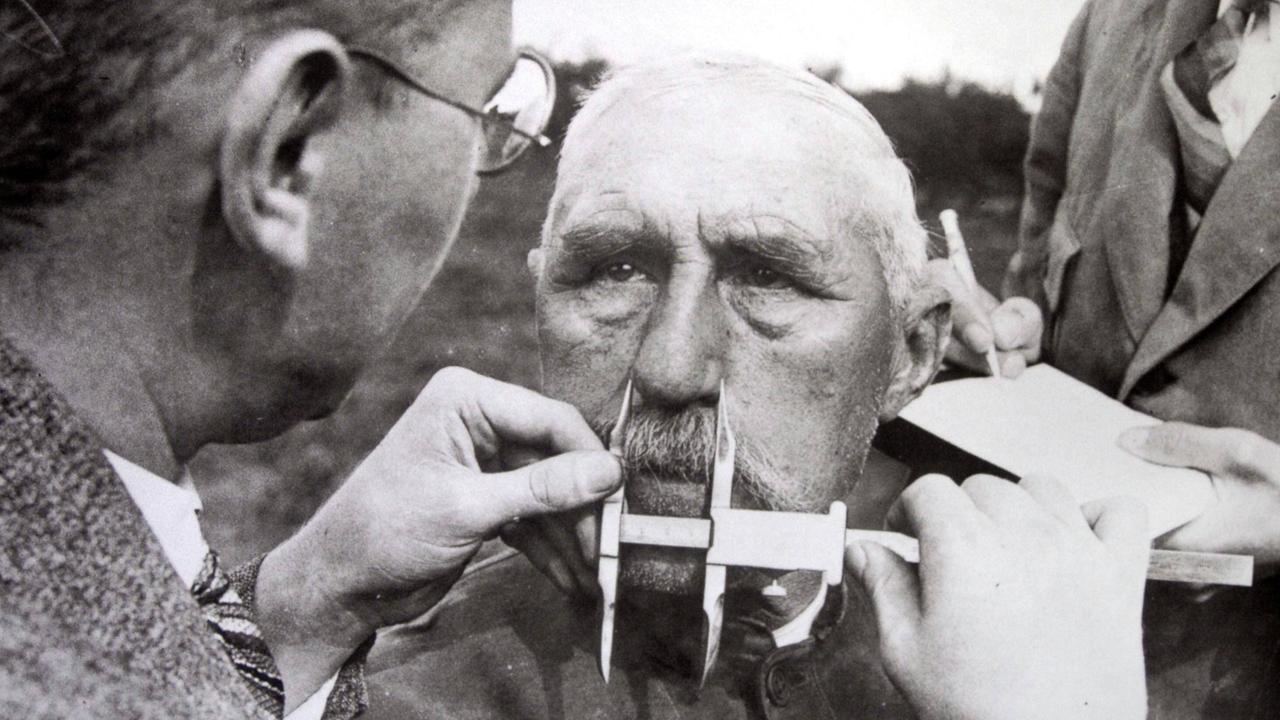 Hitlerjugend: Wie Kinder und Jugendliche indoktriniert wurden