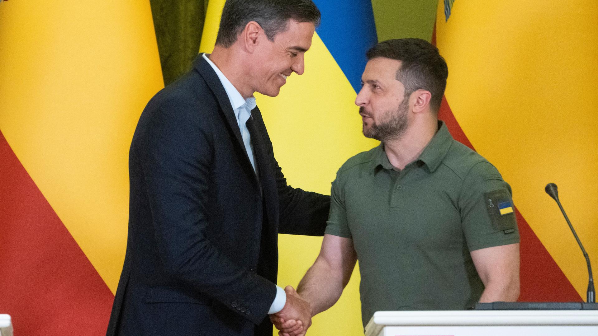 EU-Ratspräsidentschaft - Sanchez trifft Selenskyj in Kiew