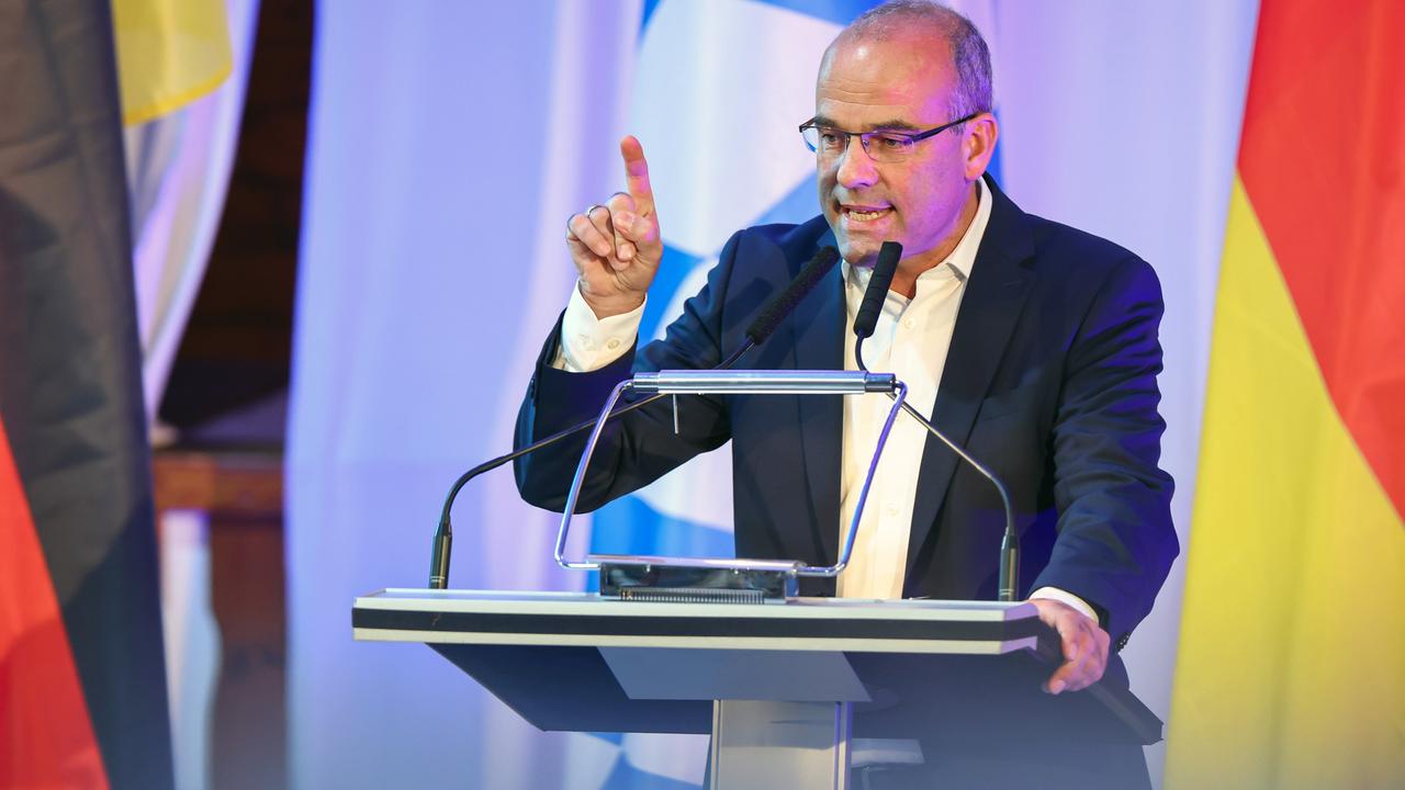 Parteitag in Greding - AfD Bayern beschließt Resolution zur Abschiebung ...