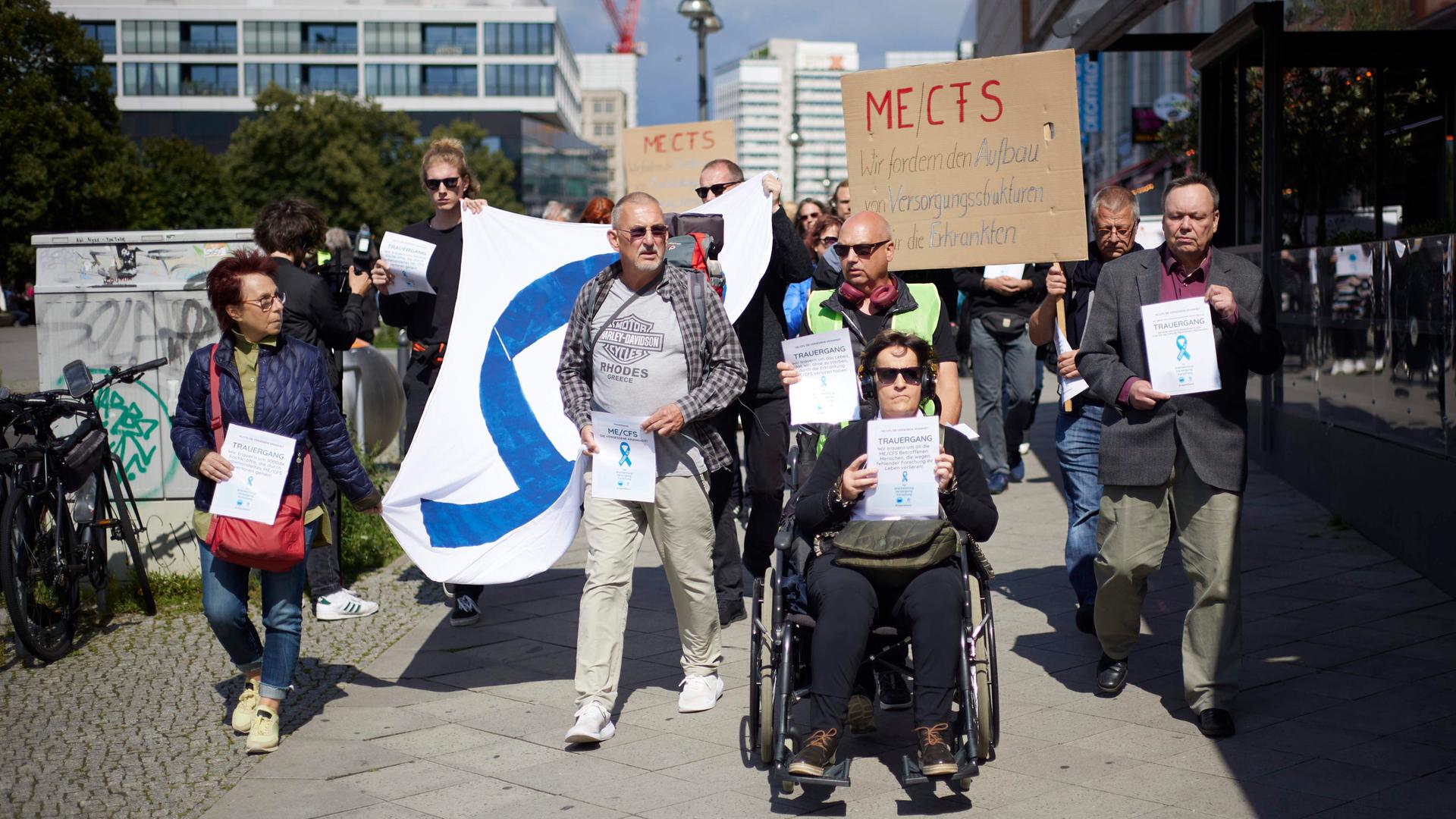 Demonstration - Mehr Forschung und Versorgung für ME/CFS-Erkrankte ...