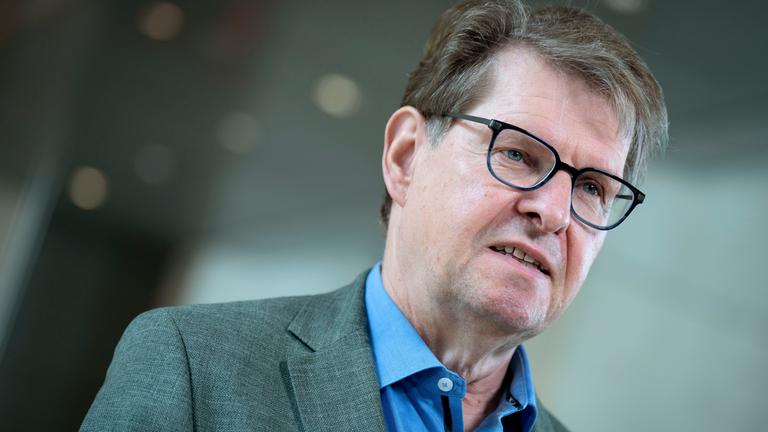 Russland - Stegner (SPD): Wirtschaftsforum in St. Petersburg "reine ...