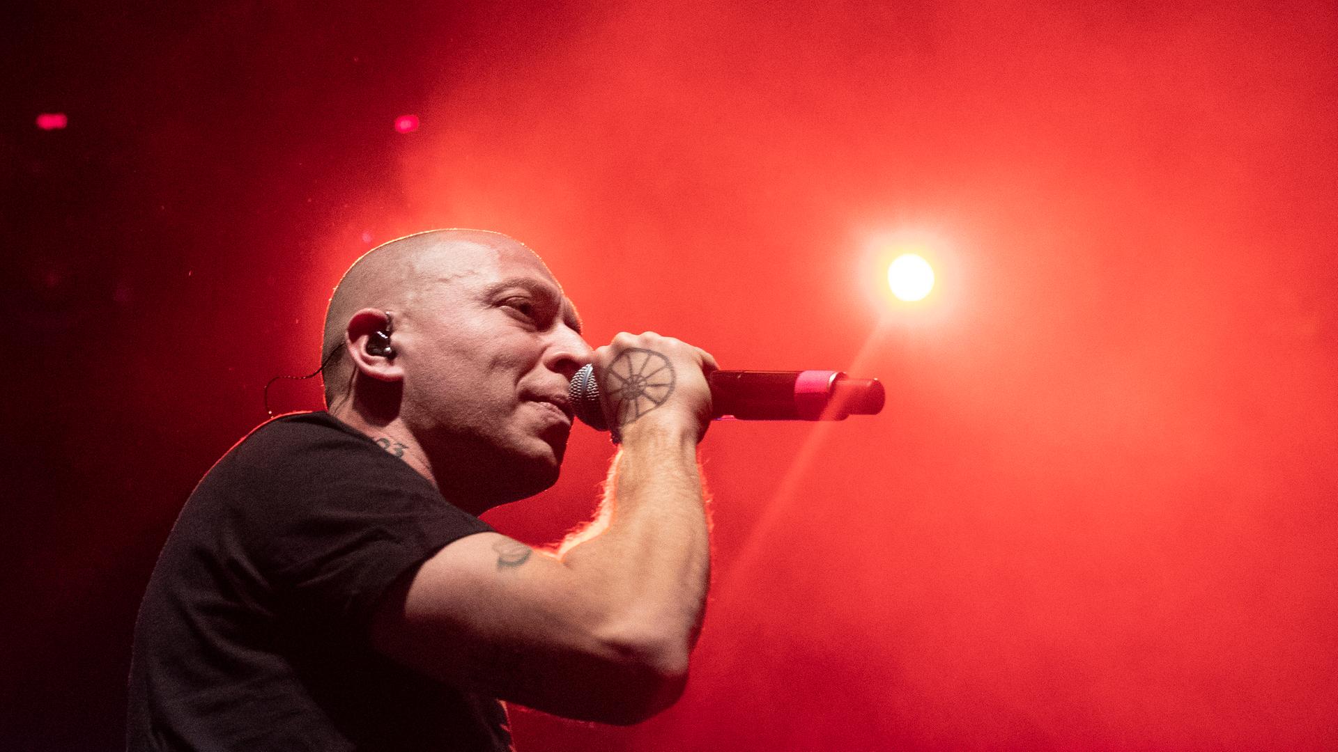 Rapper Oxxxymiron - "Russians Against War" - Konzert gegen den Krieg