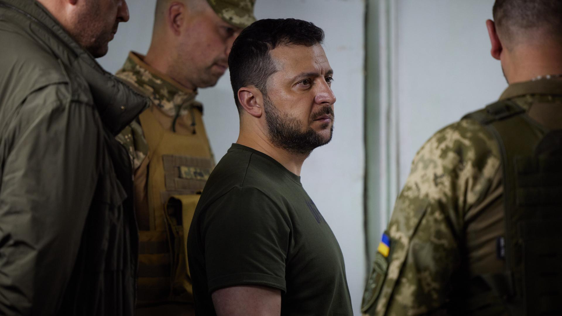 Ukraine braucht Munition - Selenskyj bittet um Waffen für sein Land