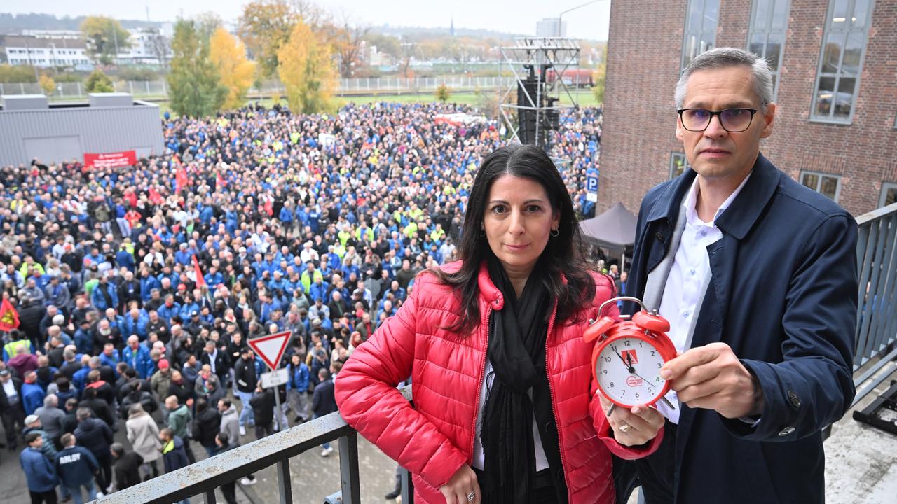 "Kahlschlag-Vorhaben" - VW will laut Betriebsrat mindestens drei Werke schließen