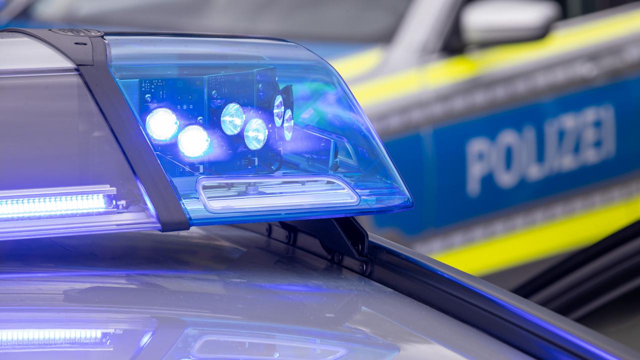 Nach Attacken auf Parteibüros - Polizei ermittelt Tatverdächtigen