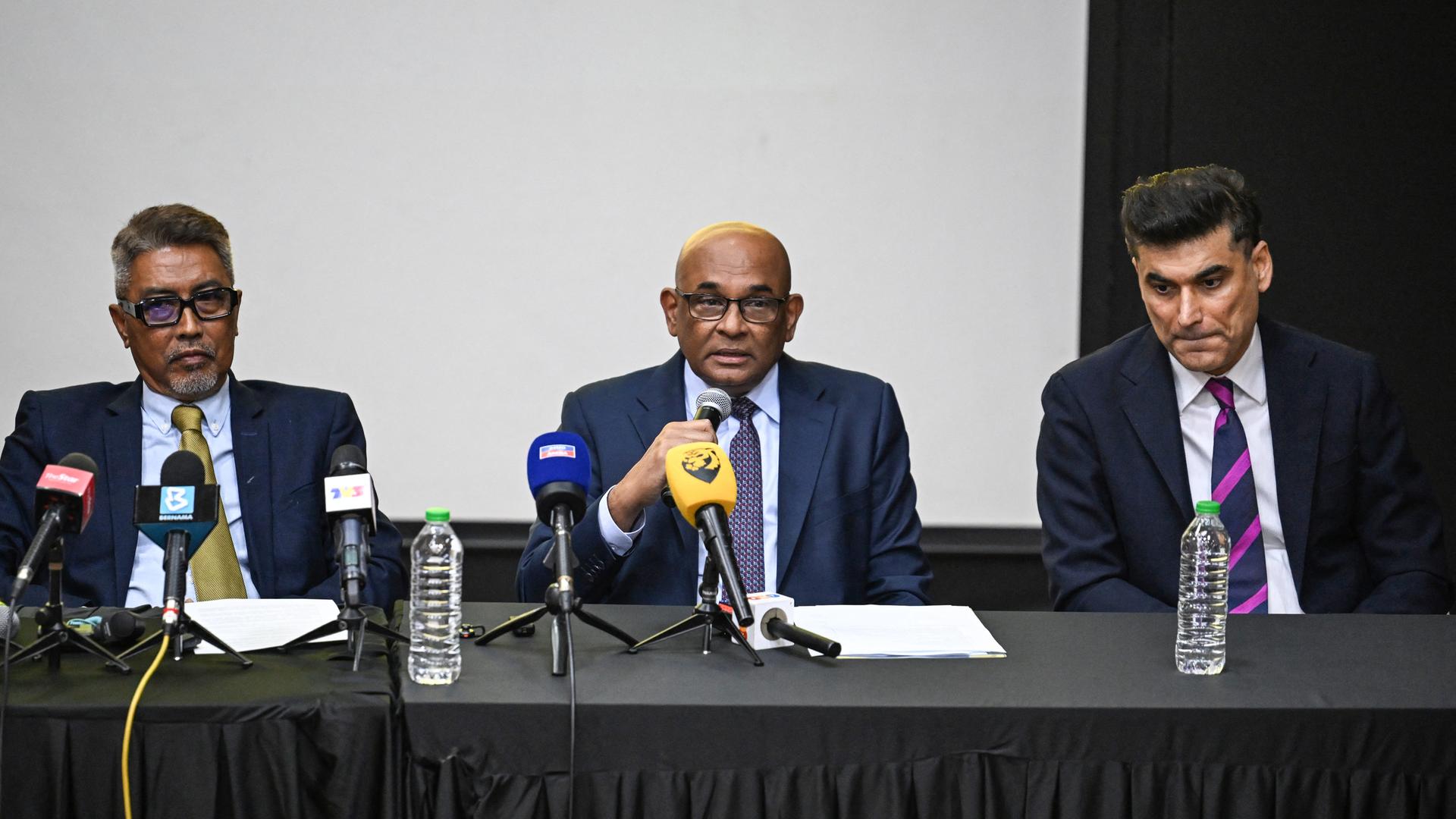 Malaysia - Vorstand des Fußballverbandes nach Einbürgerungsskandal ...