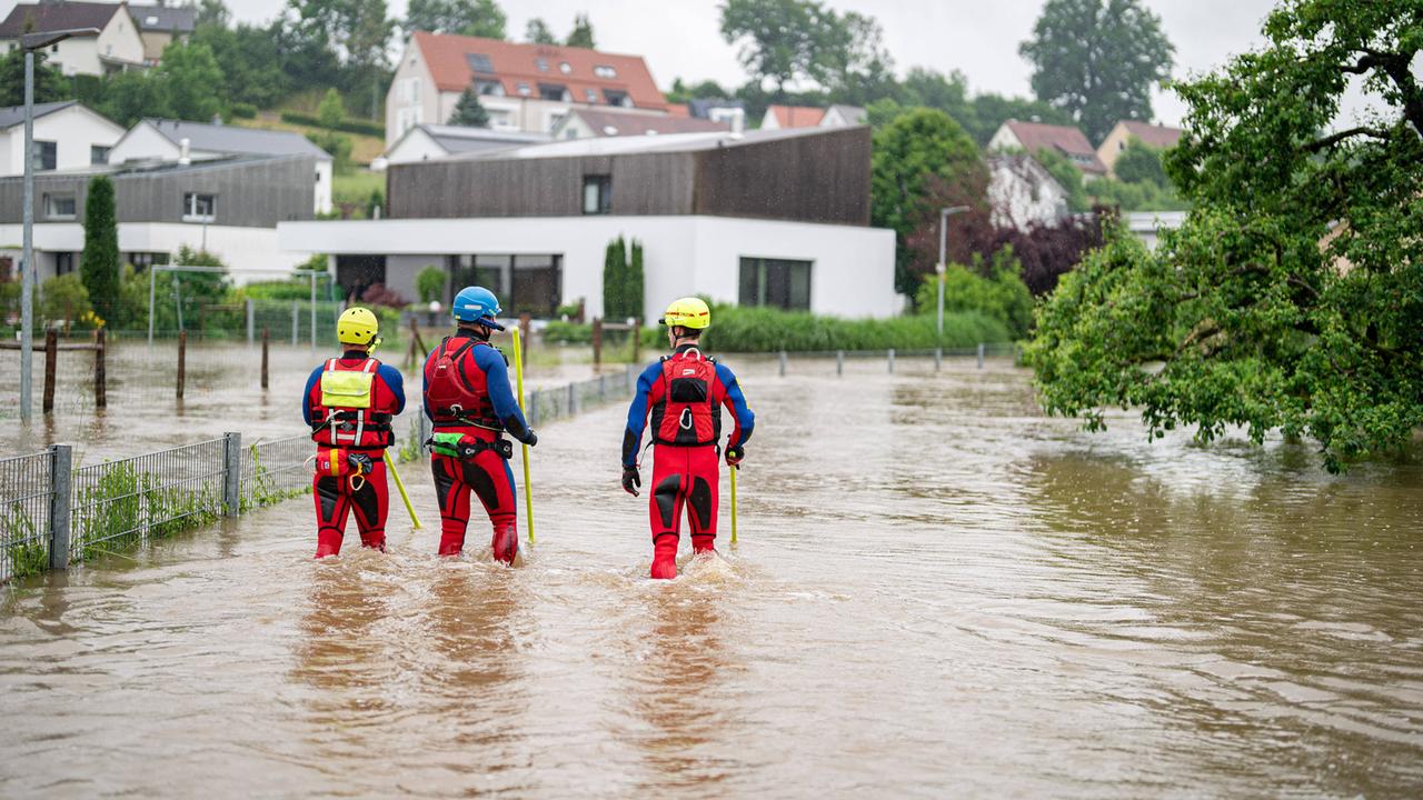Hochwasser - Weiterhin angespannte Lage in Donau-Region