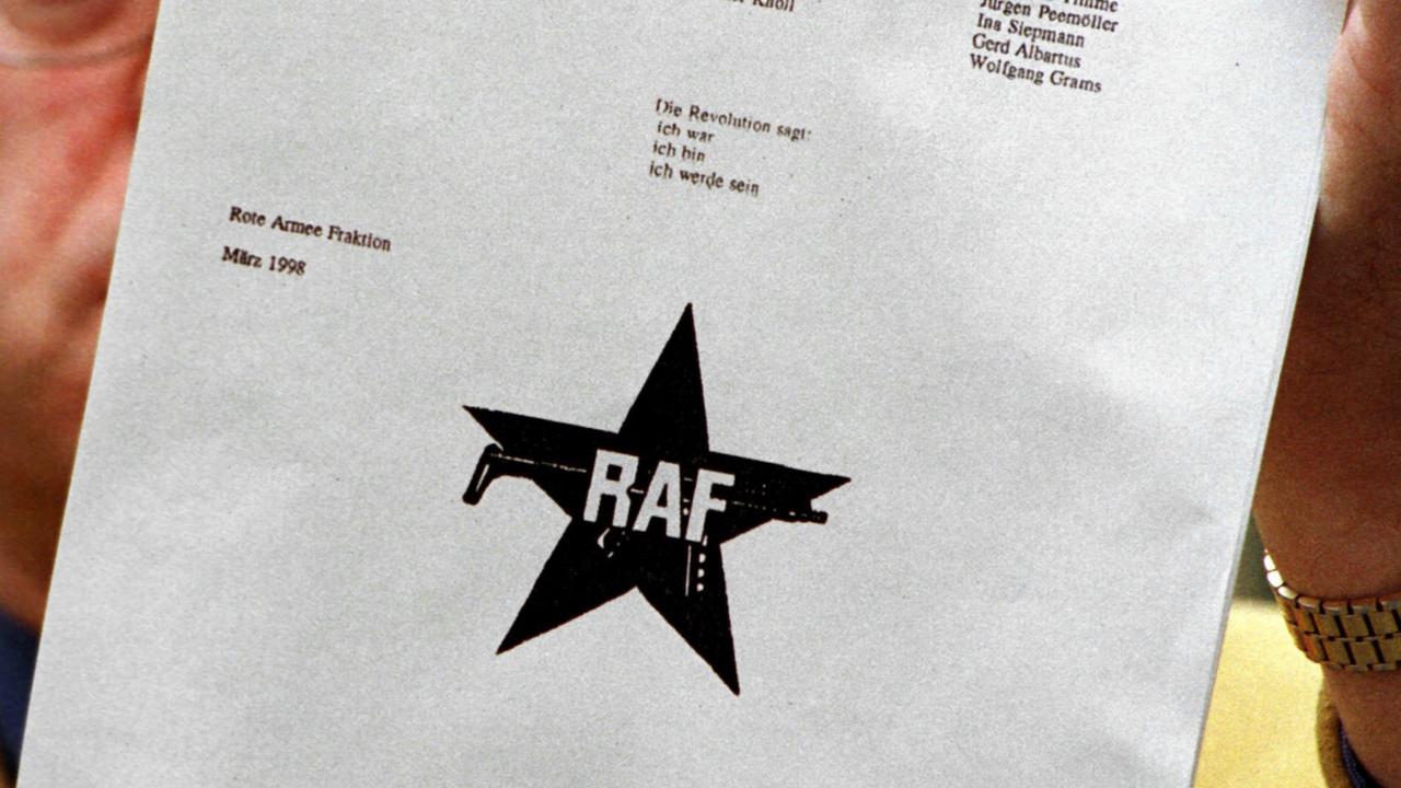 1975: In Stuttgart-Stammheim beginnt der Prozess gegen die RAF