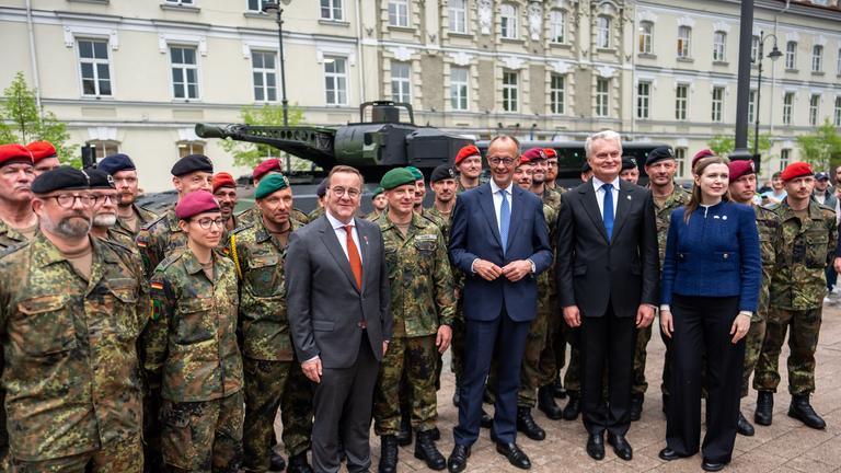 Neue Bundeswehr-Brigade in Litauen offiziell in Dienst gestellt