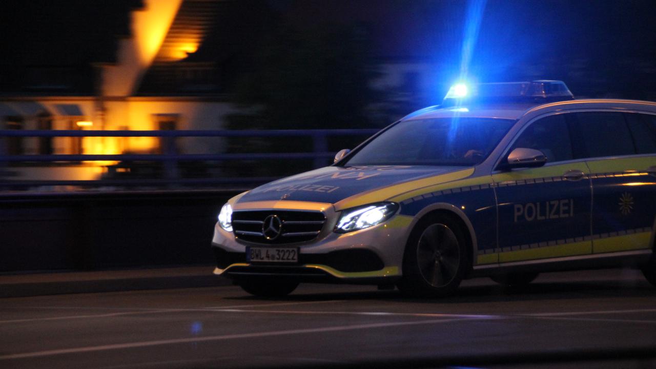 Koblenz - Mindestens drei Tote und sechs Verletzte bei Unfall mit Kleinbus