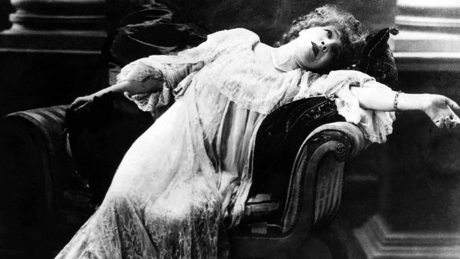 100. Todestag der Schauspielerin - Wie Sarah Bernhardt zum Urbild der ...