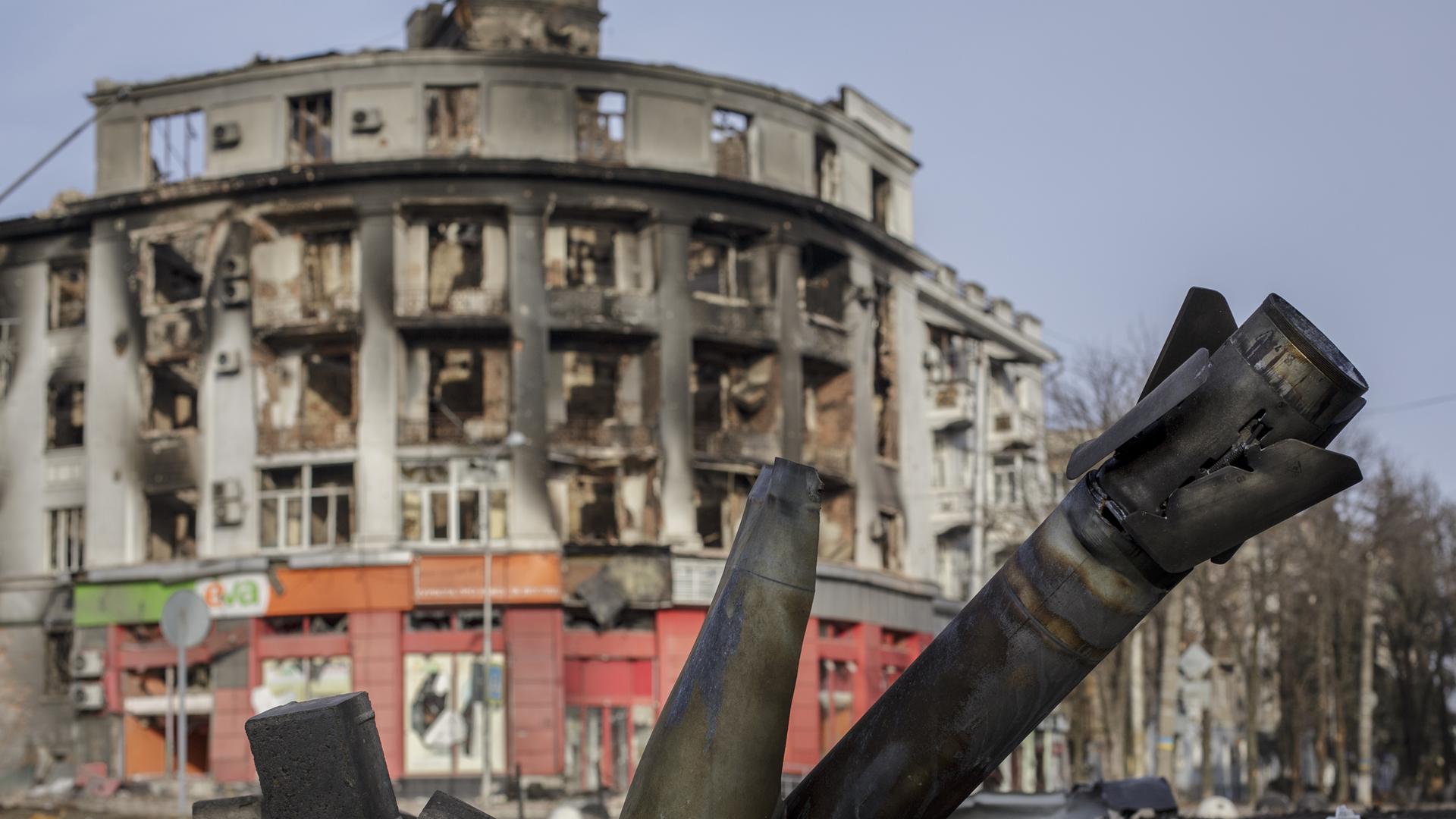 Bachmut - Ukraine: "Russland setzt Wagner-Söldner ein"