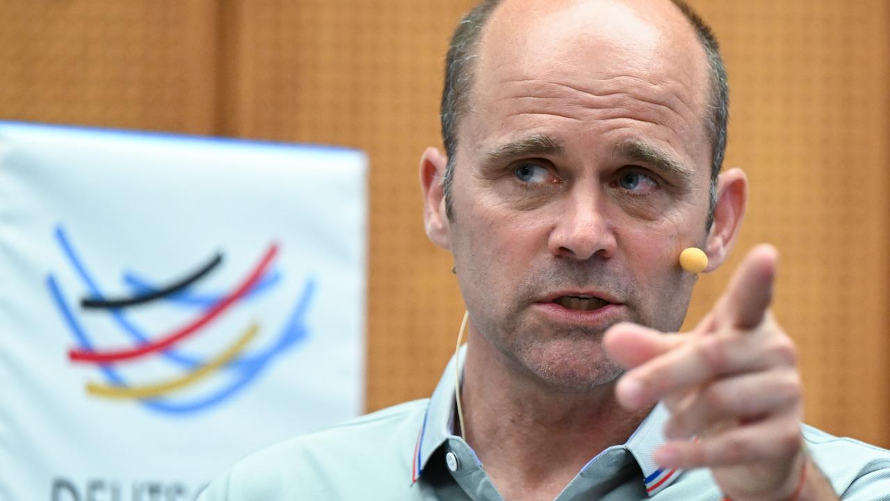 Studie - 840.000 zusätzliche Corona-Infektionen durch Fußball-EM 2021