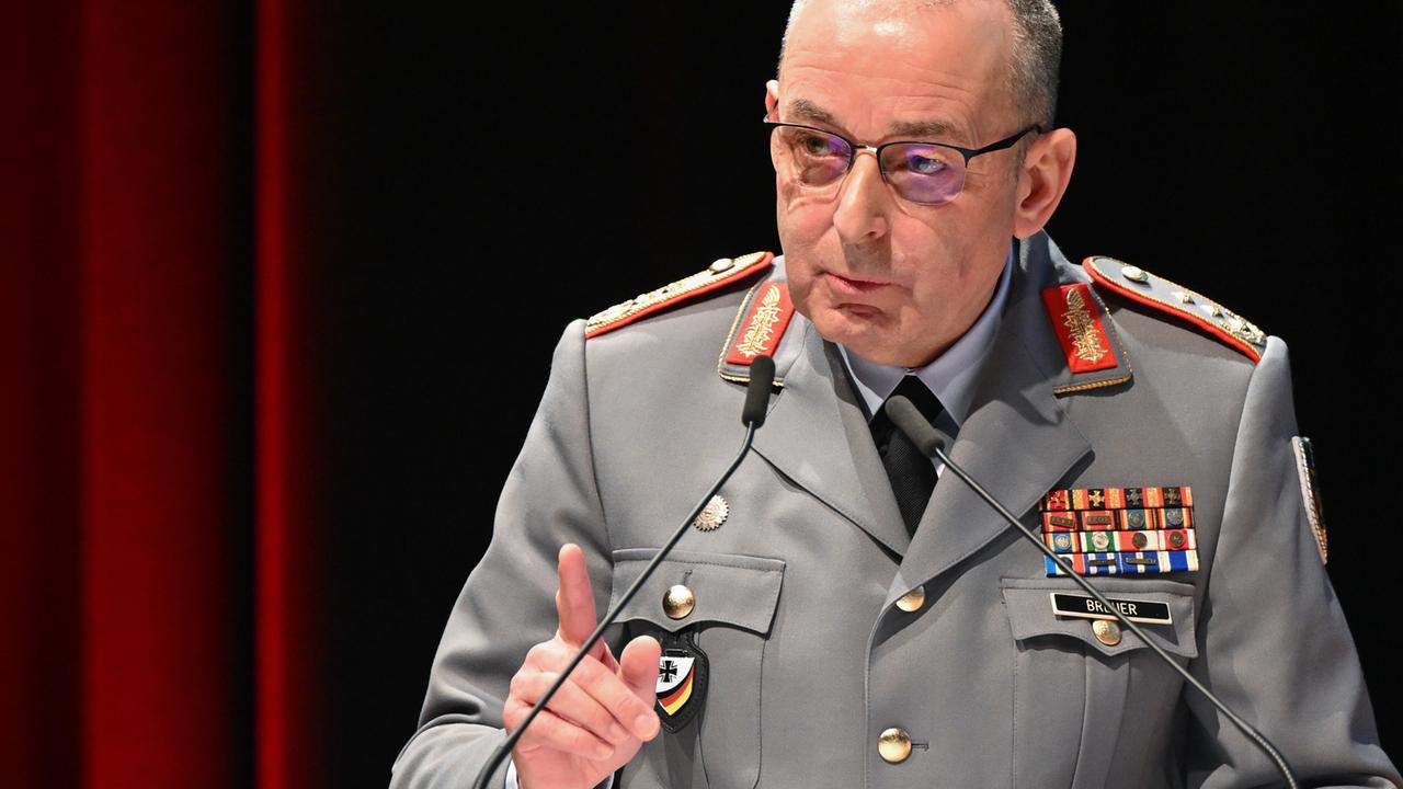 Die Rückkehr zur Wehrpflicht wird heftig diskutiert