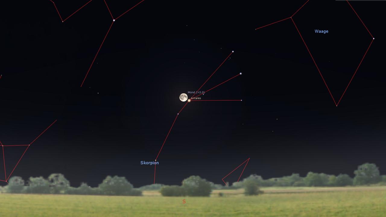 Antares: Voller Mond nahe künftiger Supernova