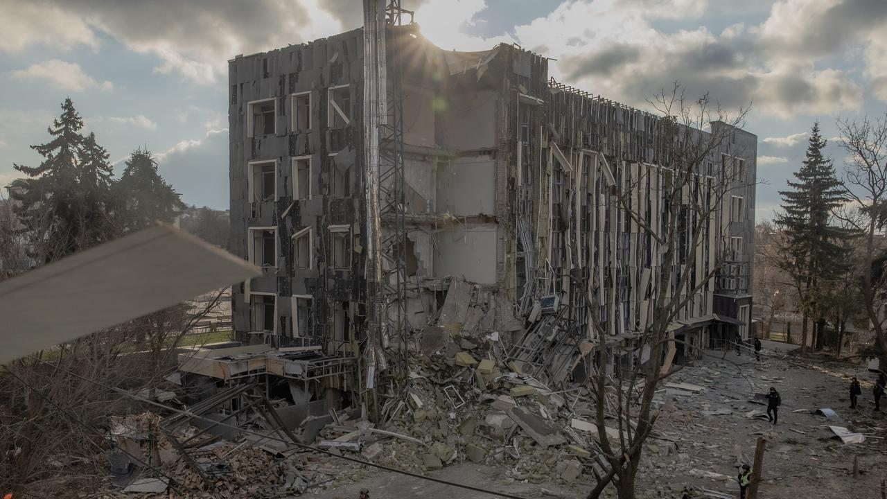 Ukraine-Krieg - Russland attackiert wieder Energieanlagen - Selenskyj fordert erneut Waffenruhe ...