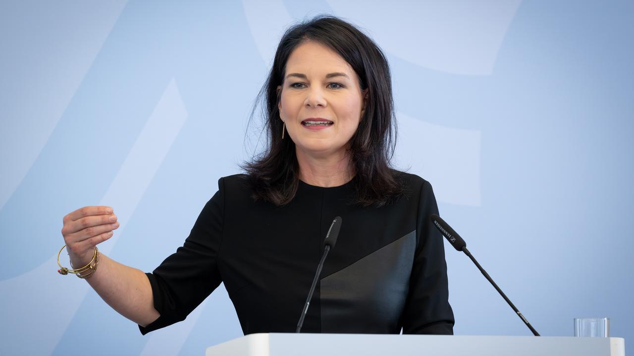 Russland - "Journalismus ist kein Verbrechen": Außenministerin Baerbock kritisiert Verurteilung ...