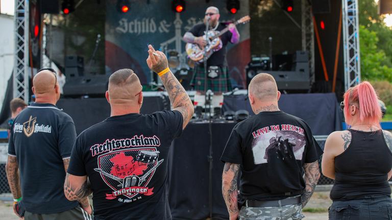 Hammerskins-Verbot: Das Rechtsrock-Geschäft der Neonazis