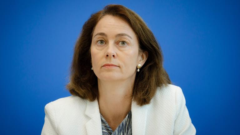 Verteidigungspolitik - Barley (SPD): Kein Verlass auf nuklearen Schutz ...