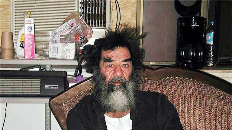 Vor 20 Jahren Diktator Saddam Hussein im Erdloch gefangengenommen