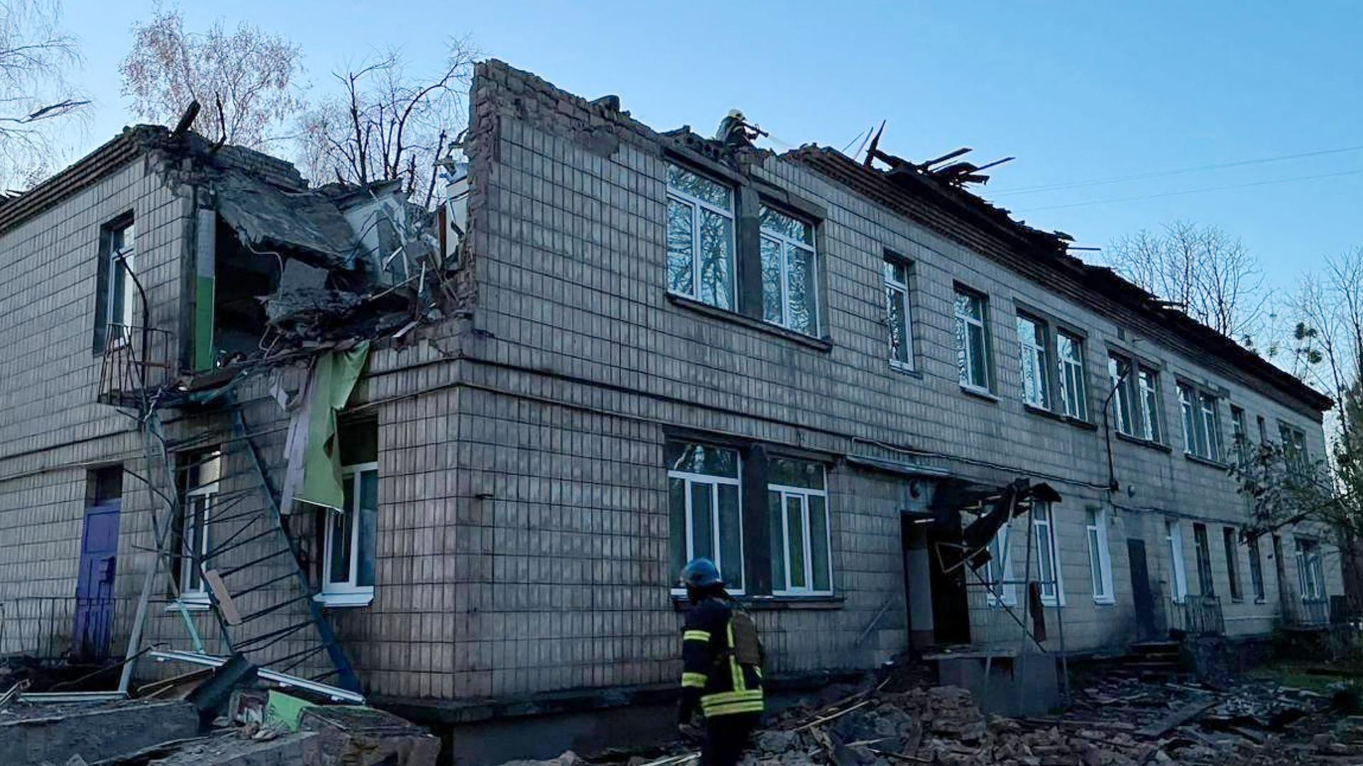 Krieg in der Ukraine - Umfassende Drohnenangriffe auf Kiew - fünf ...