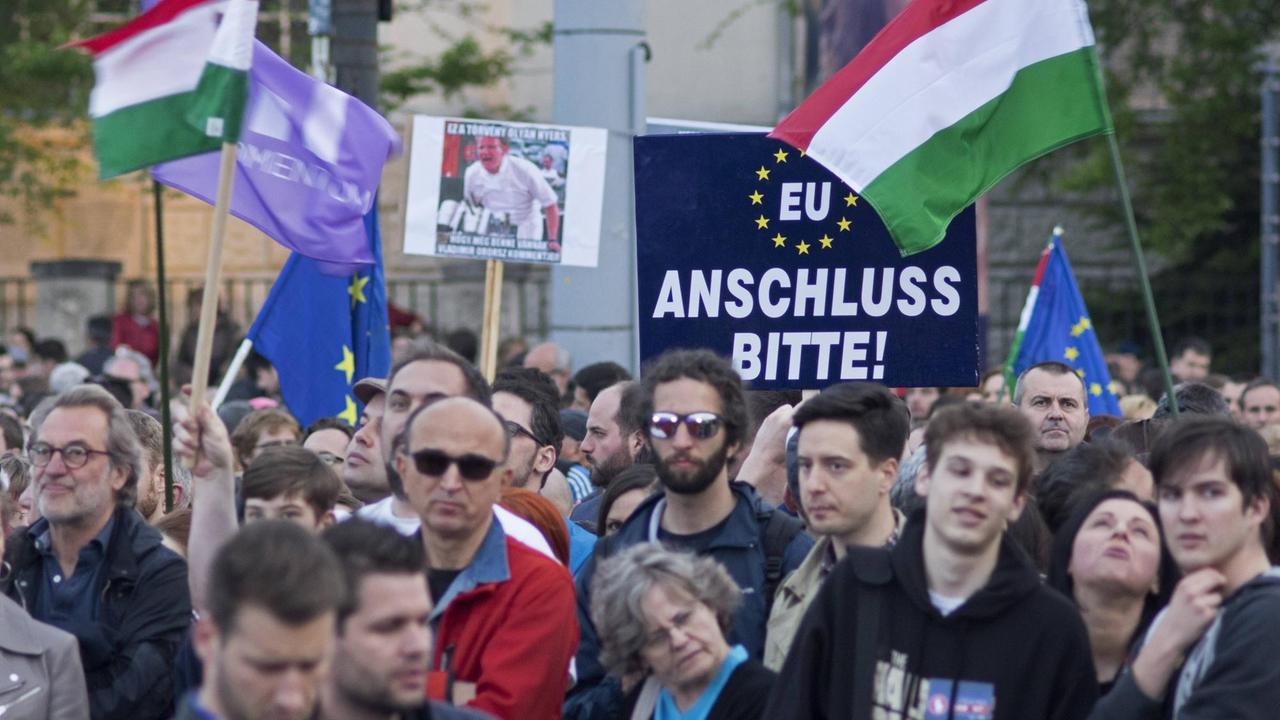 Einsam in Ungarn - Pro-Europäer gegen Orbán