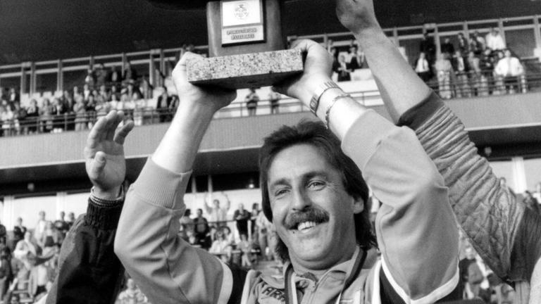 Was macht eigentlich Uwe Reinders? - Der erste "West-Trainer" für Hansa ...