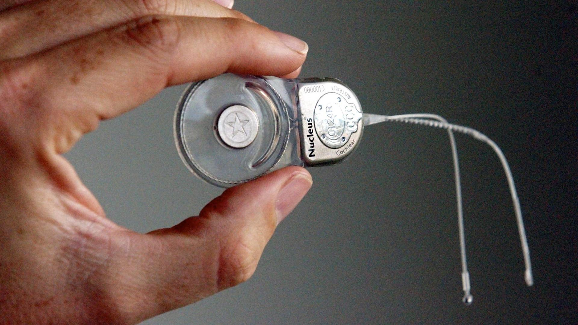 Cochlea-Implantat - Technik fürs Hören