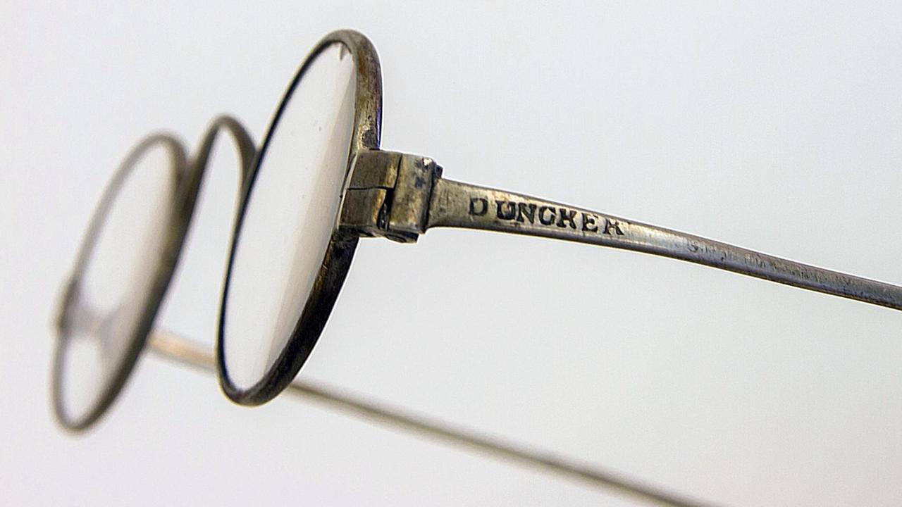 Anfänge der optischen Industrie - Ein Pfarrer sorgt für Durchblick