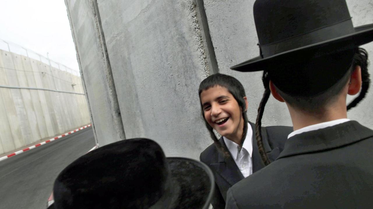 Haar-Regeln im Orthodoxen Judentum - Perücke, Pejot und Bart