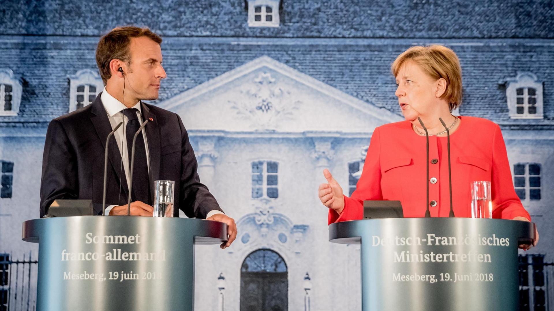 Merkel und Macron - Gemeinsames Ziel: Europäische Lösung finden
