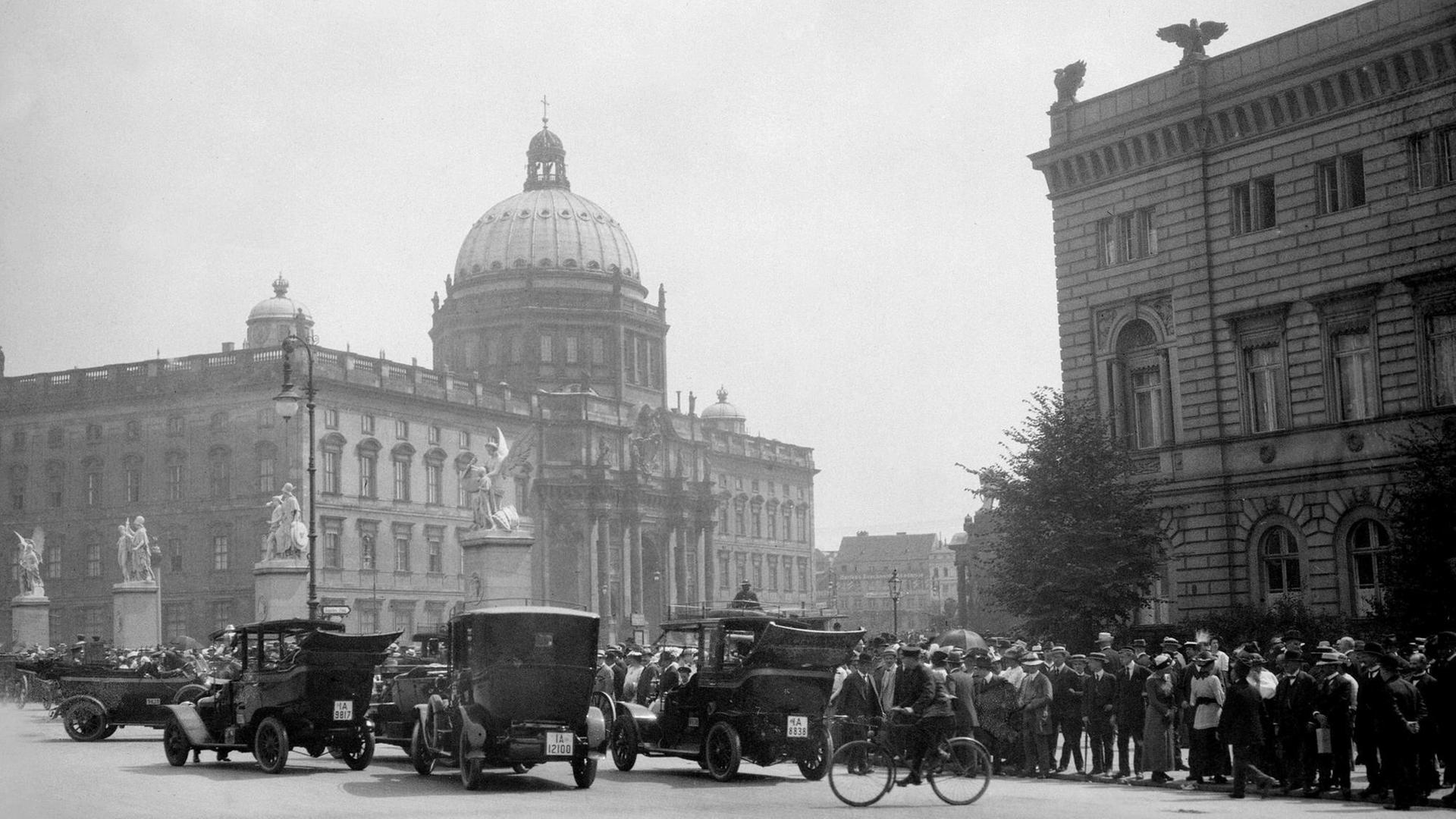 Michael Schwaiger: "Hinter der Fassade der Wirklichkeit" - Leo Lania ...