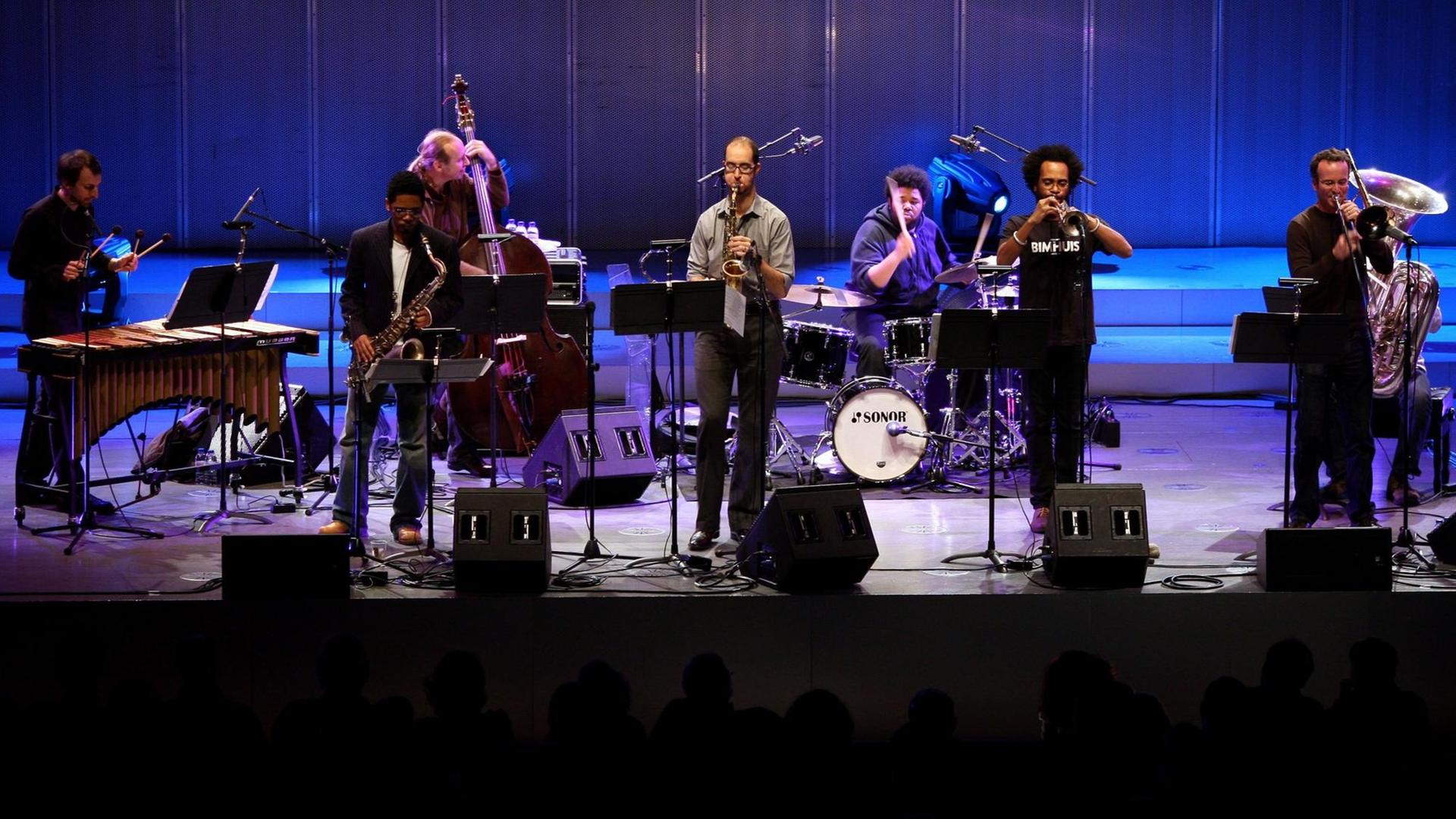JazzFacts - Zwischen Intellekt und Groove