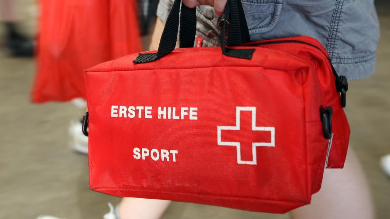 Heimlich-Griff als Erste Hilfe - Lebensrettender Ruck