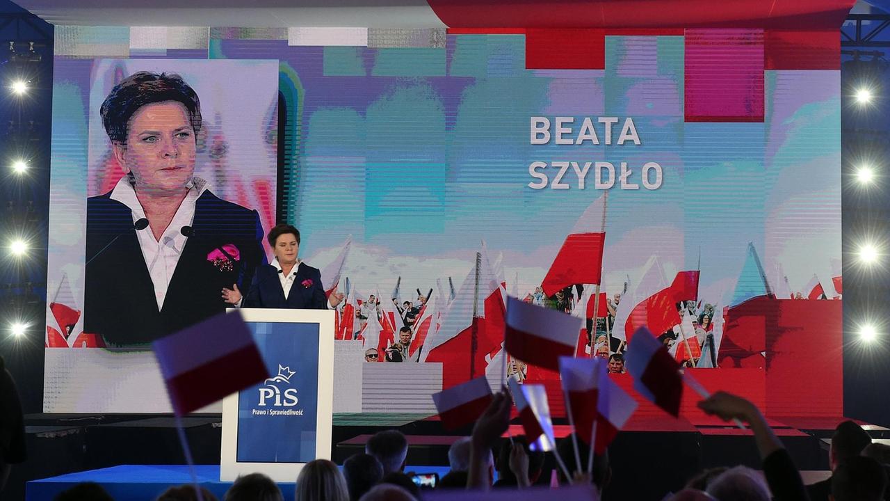Parlamentswahl - Polen steht vor einem Rechtsruck