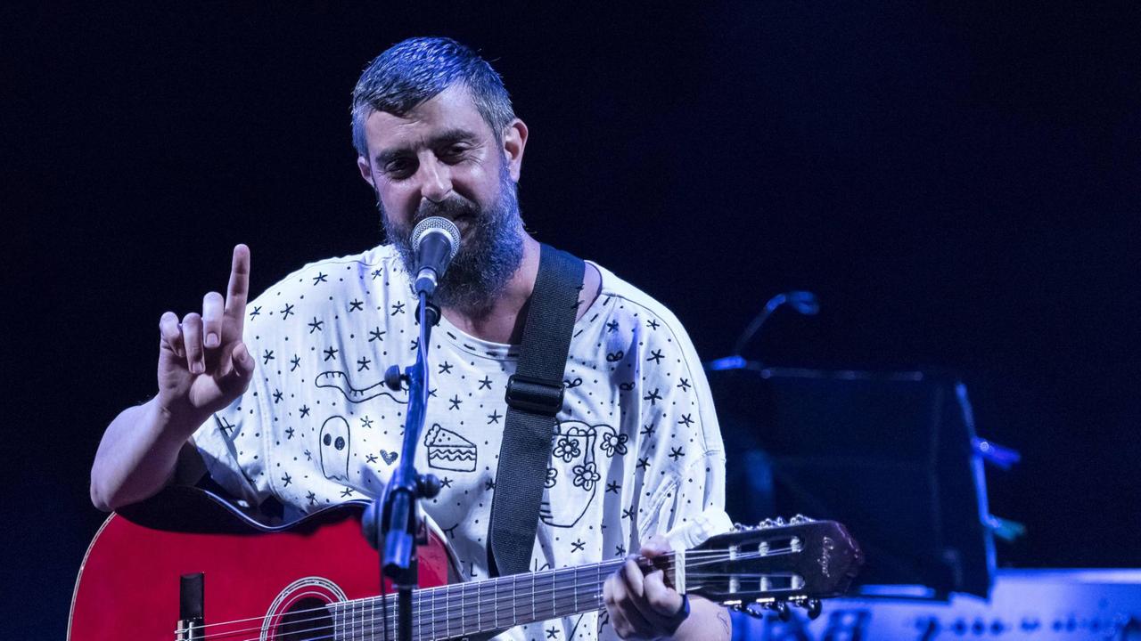 Songwriter Scott Matthew - "Weg vom Liebesleben, hin zu anderen Dingen"