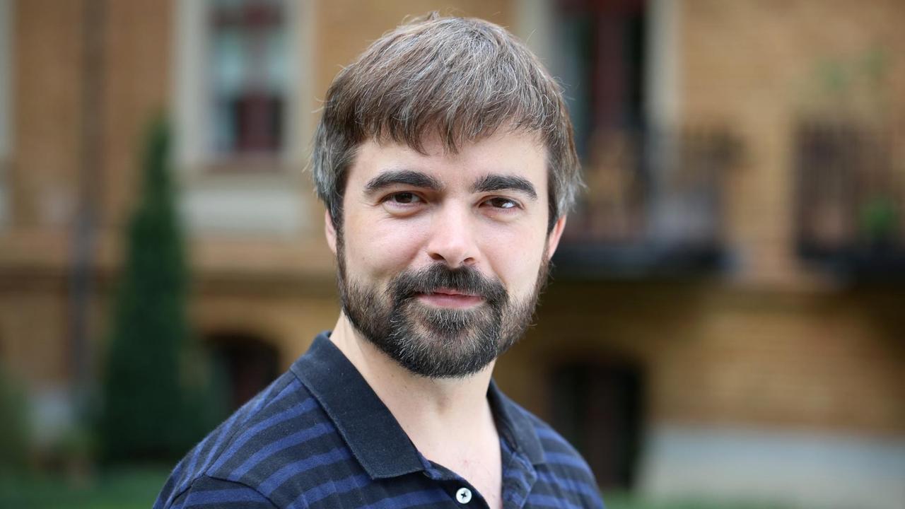 Musik und Fragen zur Person - Der Dokumentarfilmer Simon Brückner