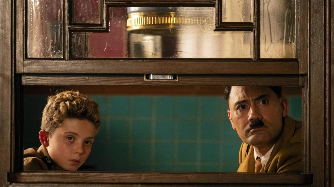 Aus den Feuilletons - Mit Hitler groß werden