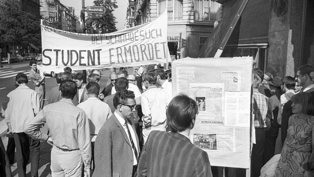 Zäsur der 68er-Bewegung - Brandanschläge, Studentenproteste und Gewalt