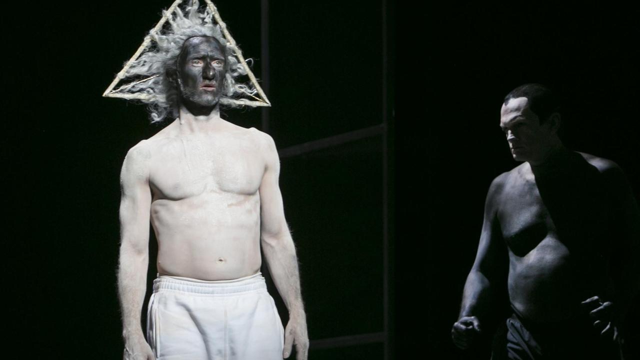 Oper „Antikrist“ im Staatstheater Mainz - Die Rettung liegt im Glauben ...